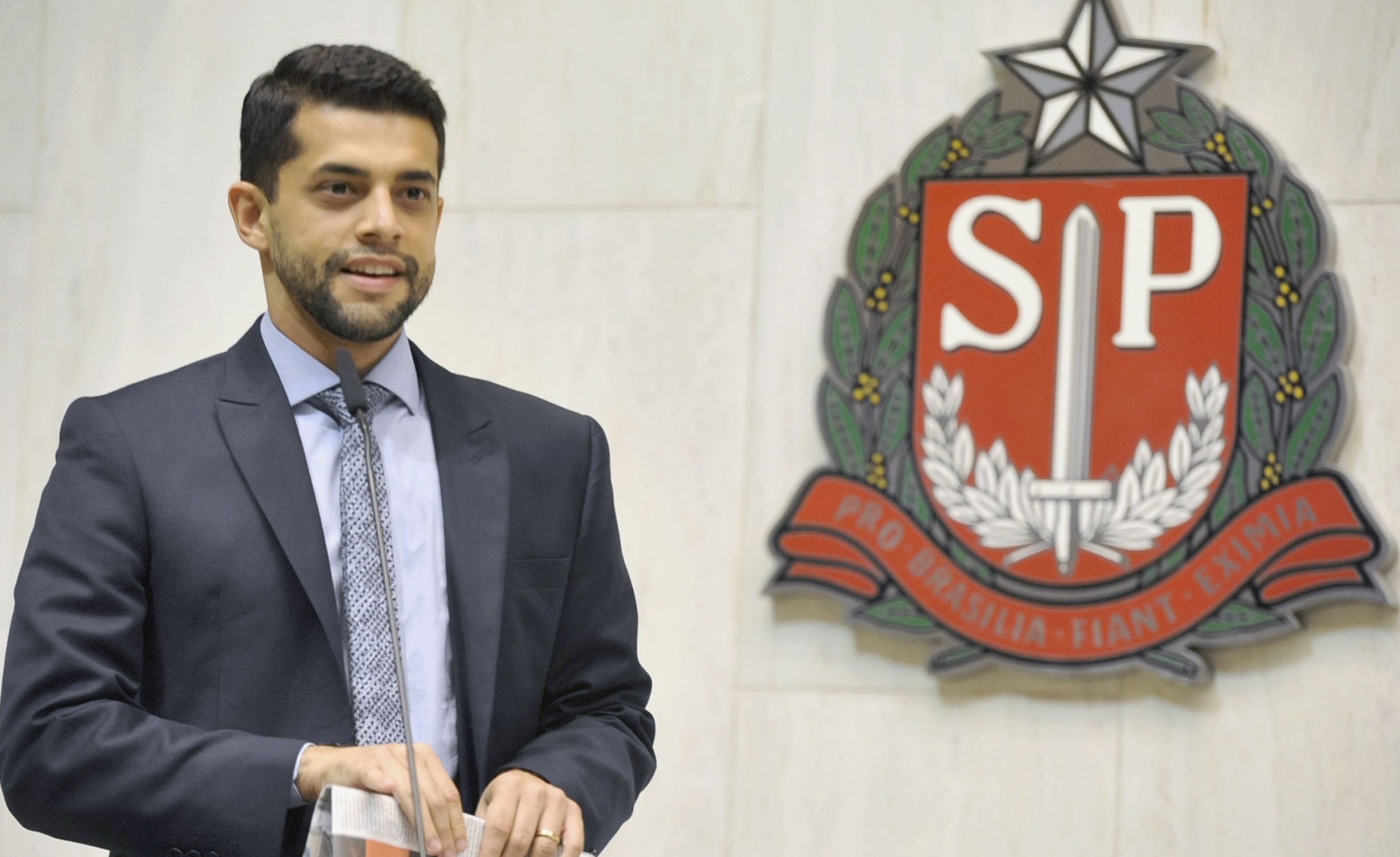 Os enfermeiros sempre estiveram lá, por Caio França - PSB 40